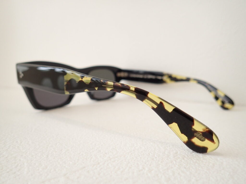 オリバーピープルズ（OLIVER PEOPLES）「OV5376SU：lsba」力強いウェリントンサングラス。 ｜ oomiya和歌山本店アイ ...