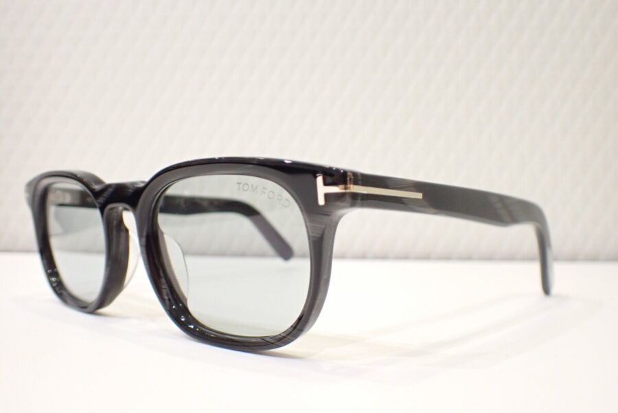 テレビジョンカットで柔らかい丸みと奥行を表現｜TOMFORD（トムフォード）「TF1122-D」 ｜ oomiya和歌山本店アイウェアブログ