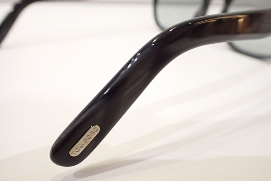 テレビジョンカットで柔らかい丸みと奥行を表現｜TOMFORD（トムフォード）「TF1122-D」 ｜ oomiya和歌山本店アイウェアブログ