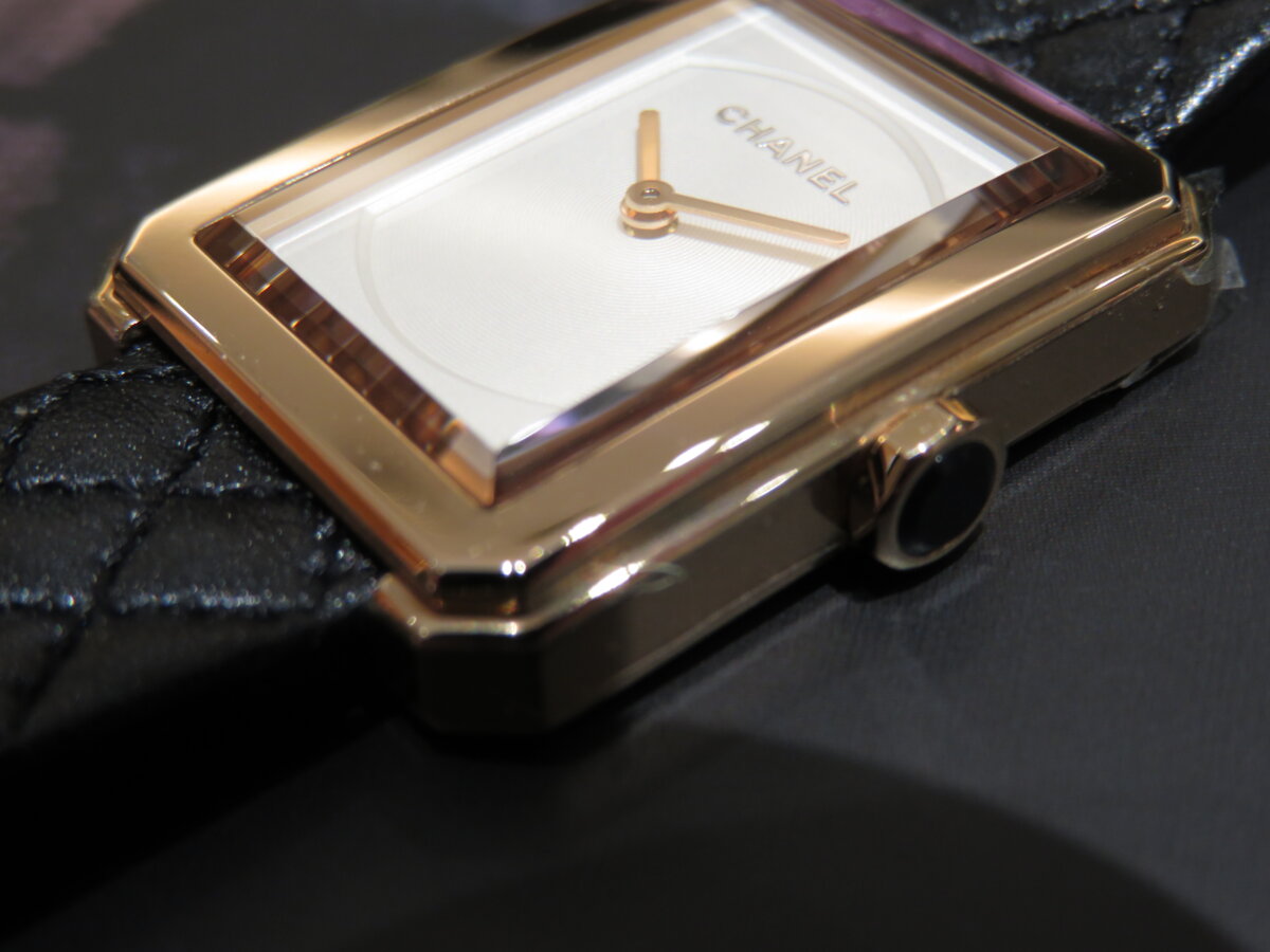 【シャネル】シンプルを極めた上品な時計「ボーイフレンド」 ｜ oomiya 鹿児島店ブログ