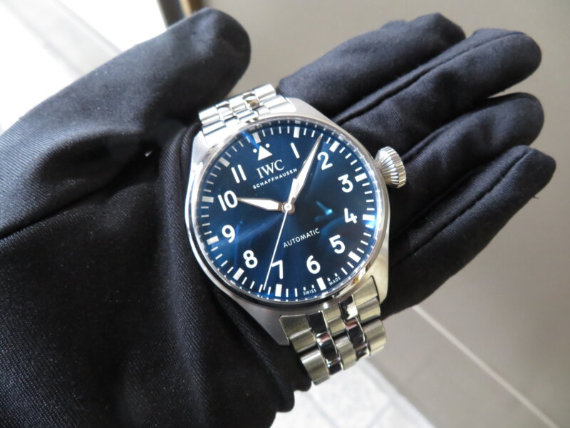 待ってました！の絶妙すぎるサイズで人気急上昇。IWC「ビッグ・パイロット・ウォッチ 43」 ｜ oomiya 鹿児島店ブログ - 正規輸入時計専門店