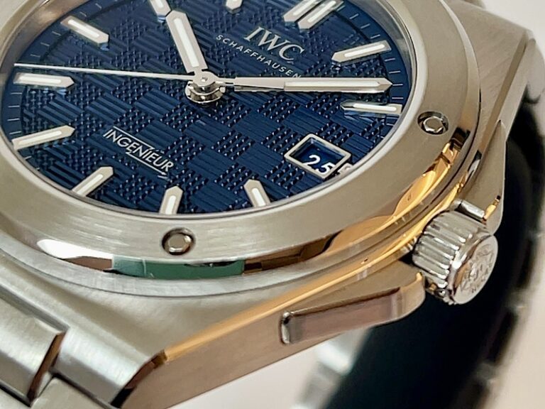 爽やかなブルーダイアルのラグスポウォッチ？？”インヂュニア・オートマティック 40”（IW328907）～IWC～ ｜ oomiya 心斎橋店ブログ - 正規輸入時計専門店