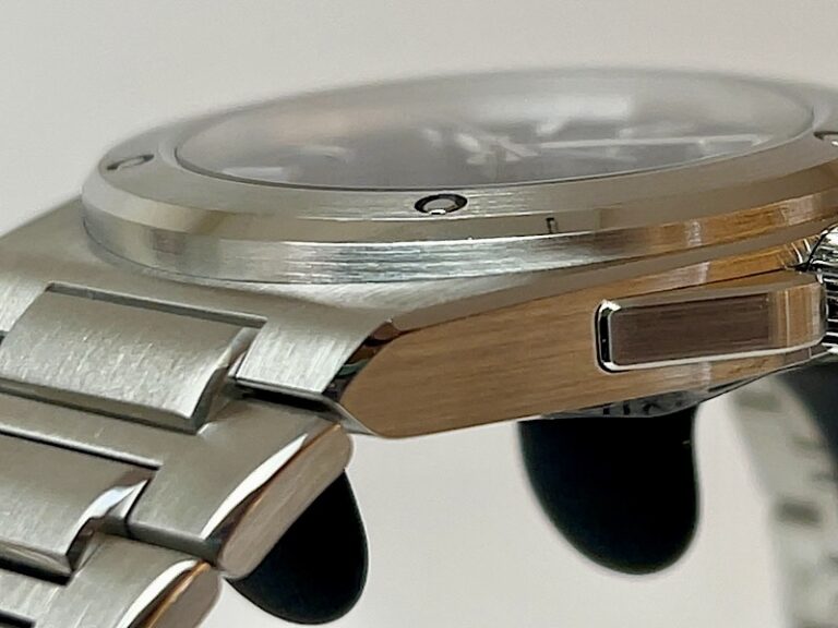 爽やかなブルーダイアルのラグスポウォッチ？？”インヂュニア・オートマティック 40”（IW328907）～IWC～ ｜ oomiya 心斎橋店ブログ - 正規輸入時計専門店