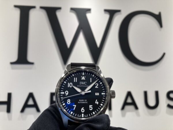 シンプルが一番ベスト？IWC「パイロット・ウォッチマーク XX」の魅力について ｜ oomiya 仙台店ブログ - 正規輸入時計専門店